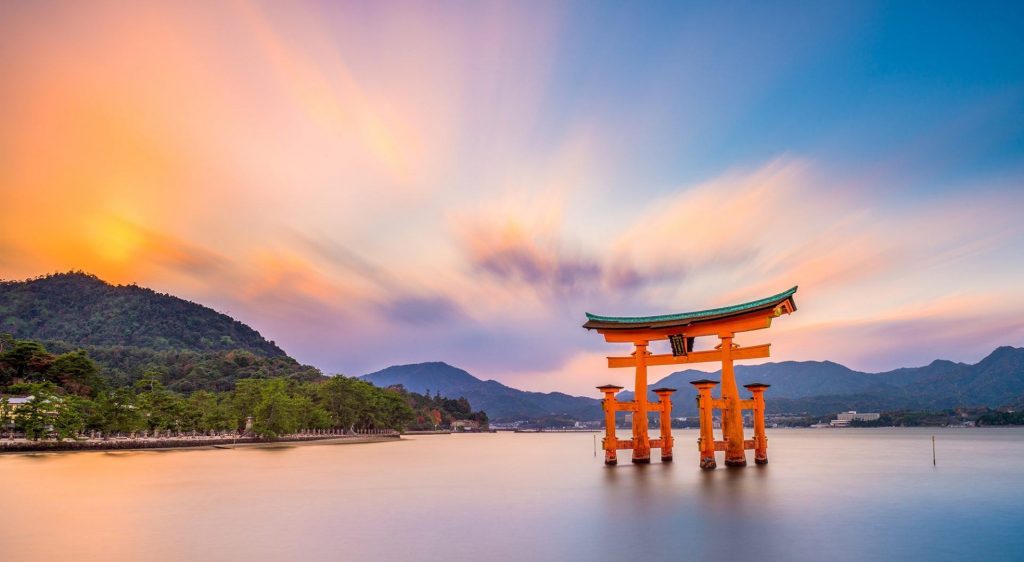 Itsukushima Island - Khám Phá Hòn đảo Thần Tiên ở Hiroshima